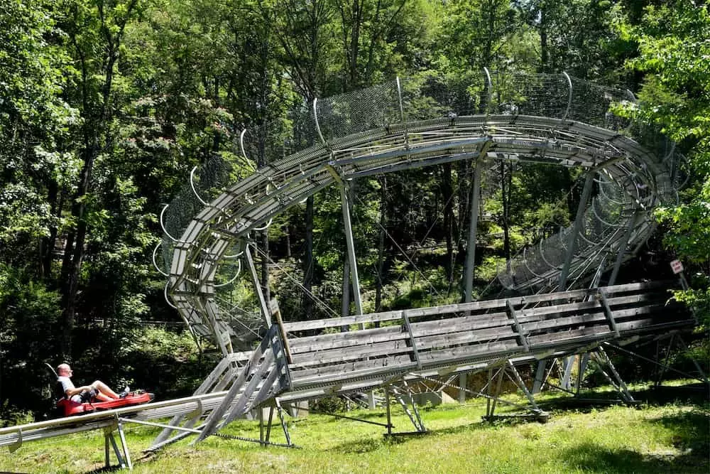 3 Thrilling Pigeon Forge Mountain Coasters You Need to Experience